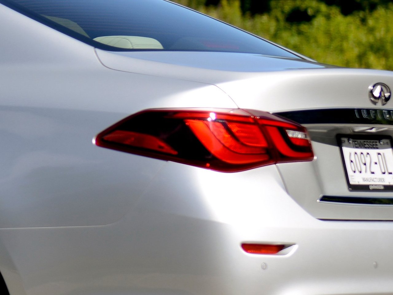 Infiniti Q70 3.7 V6 (320 Hp)